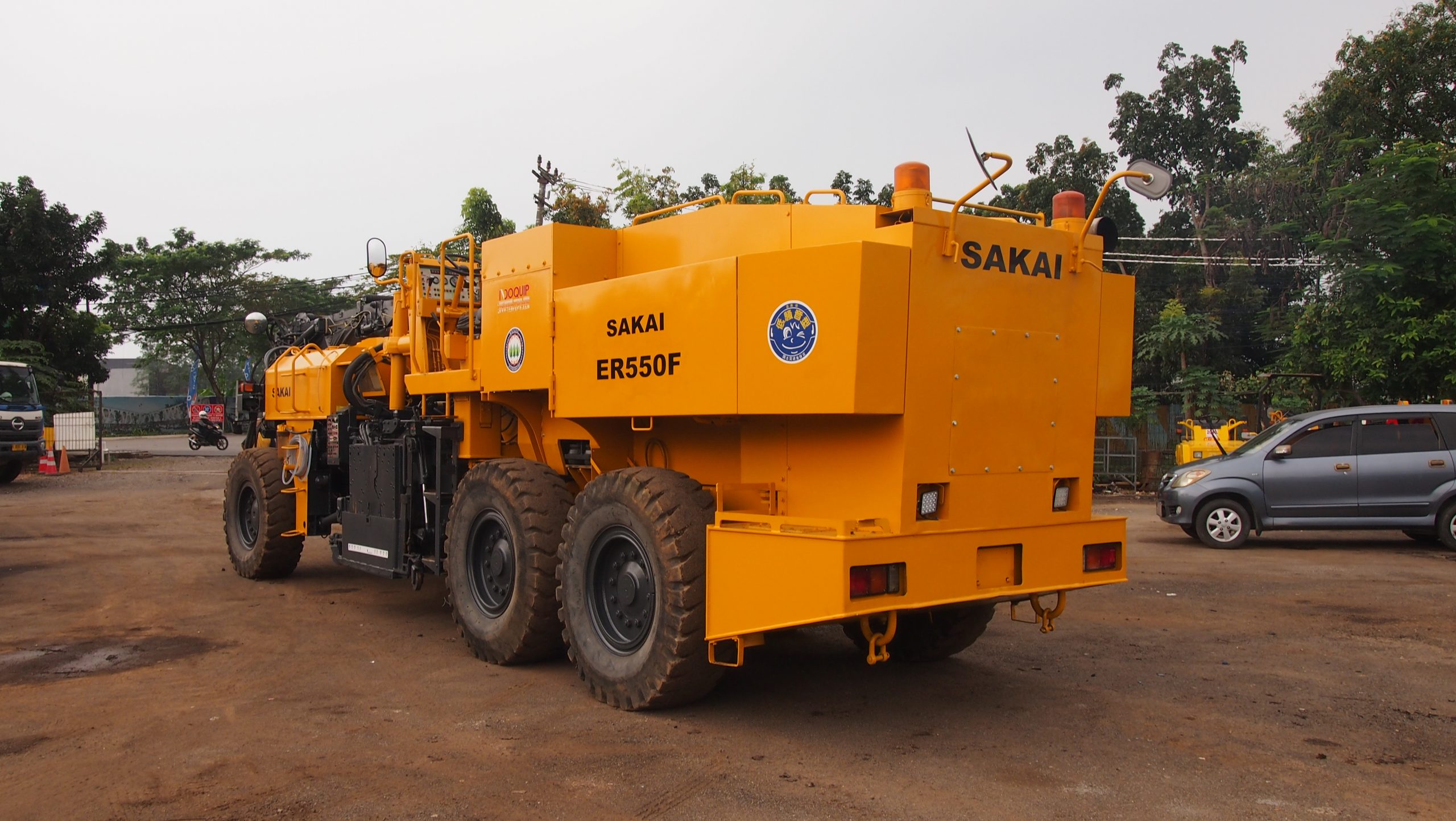 Road Cutter Sakai ER550F - TSE Rental